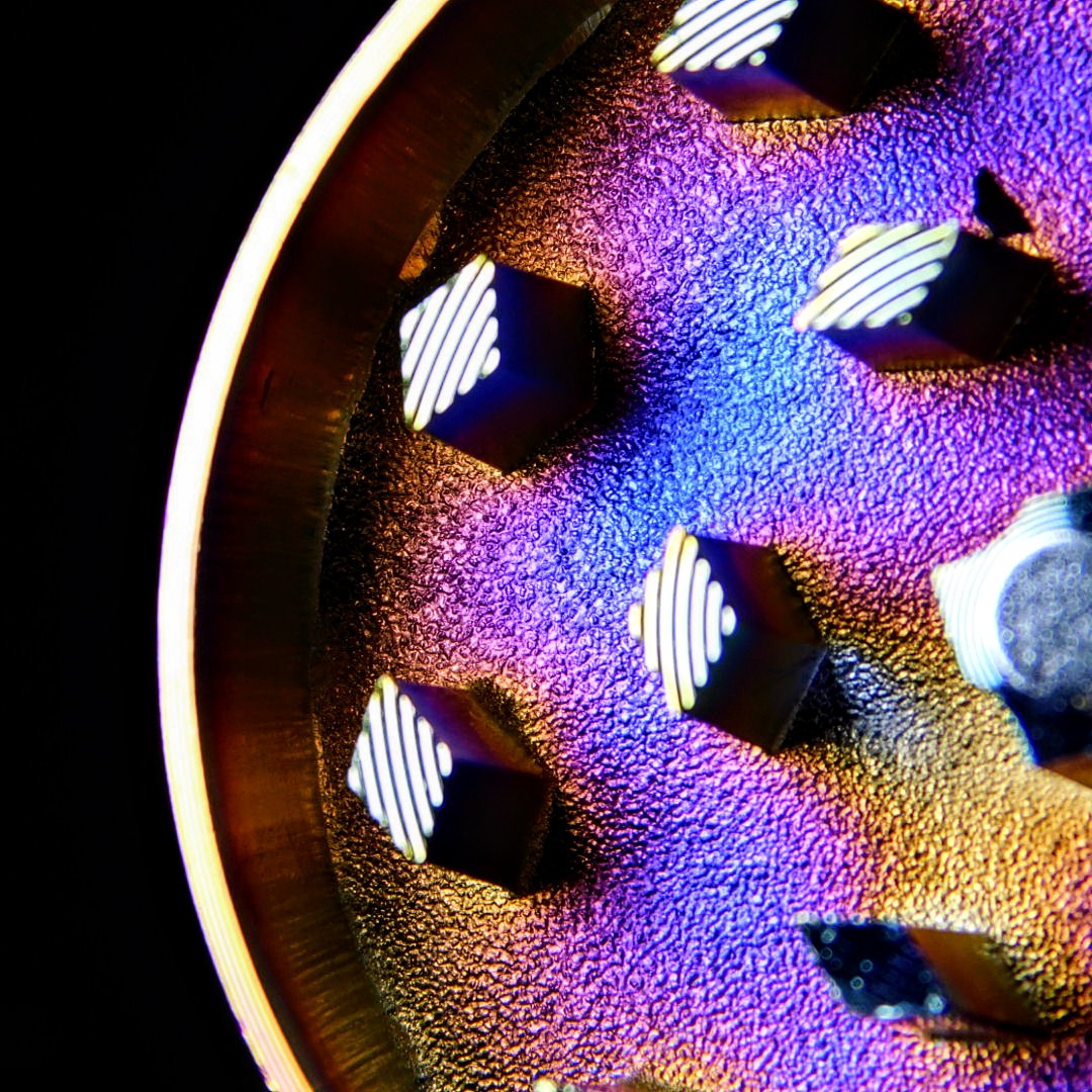 Holographic Shredder Samurai Sharp Grinder – Glass and Glamour